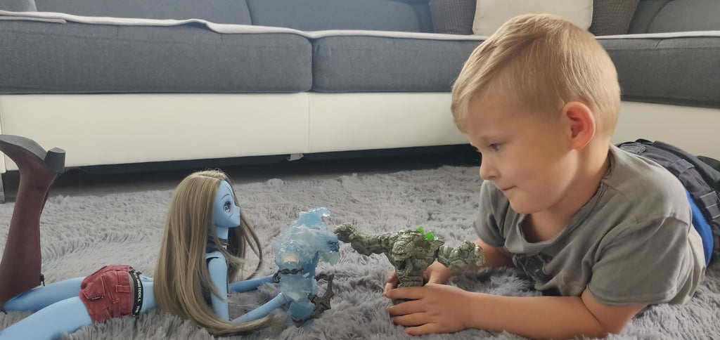 Michaela – Smart Doll Store